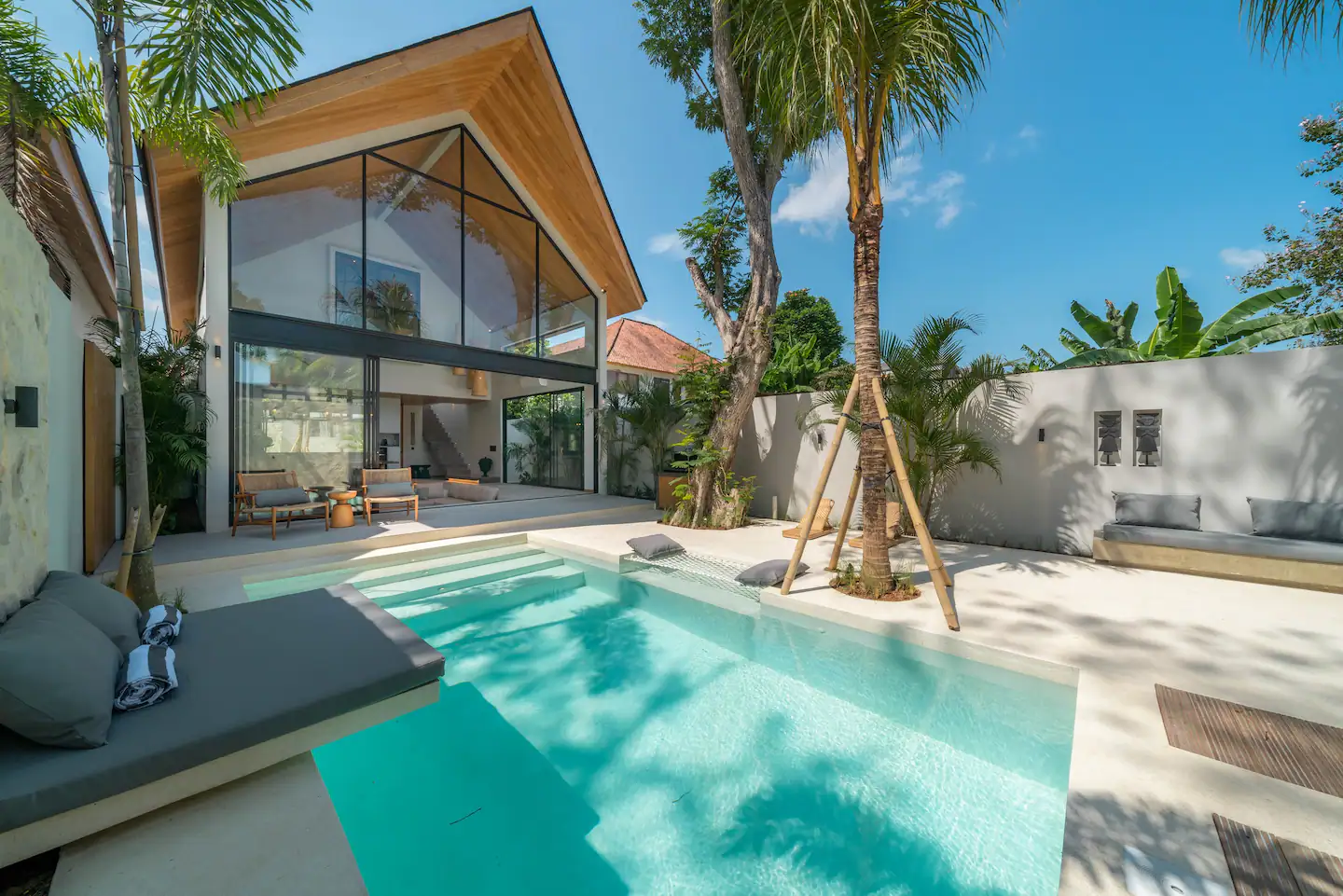 Villa Vaya: 3 Bedroom Villa in Seminyak for RENT